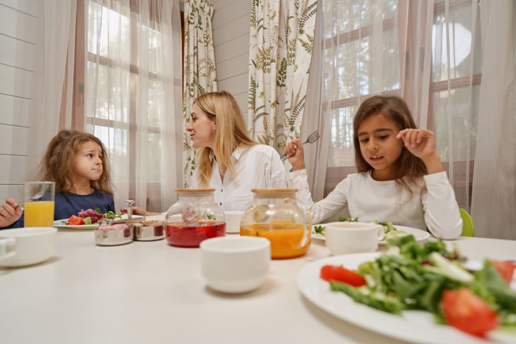 DO NOT DISCIPLINE YOUR NEW GIRLFRIEND'S KIDS - Midlife Bachelor